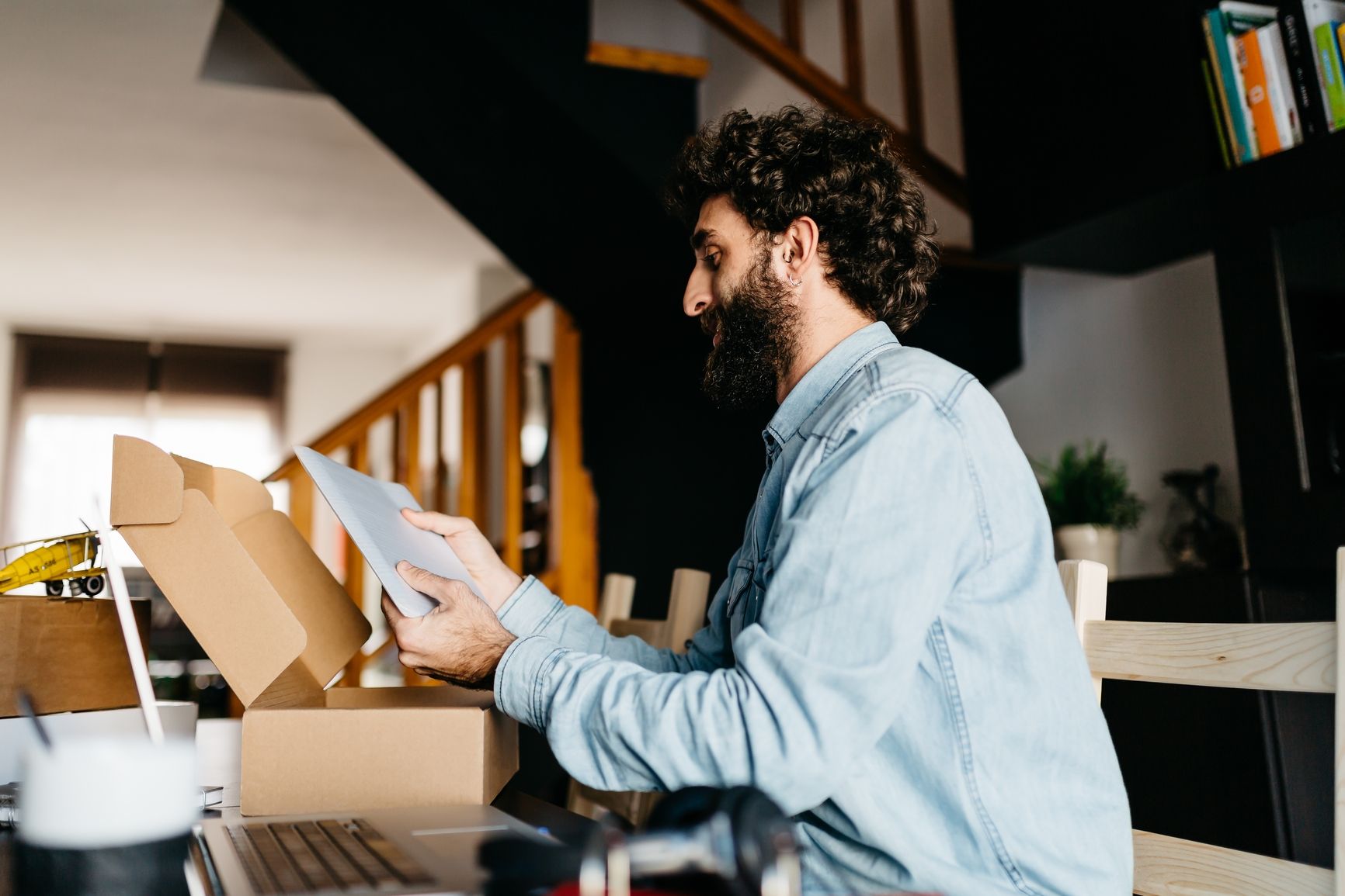 Boost Customer Loyalty With Intelcom | Dragonfly Delivery Notifications